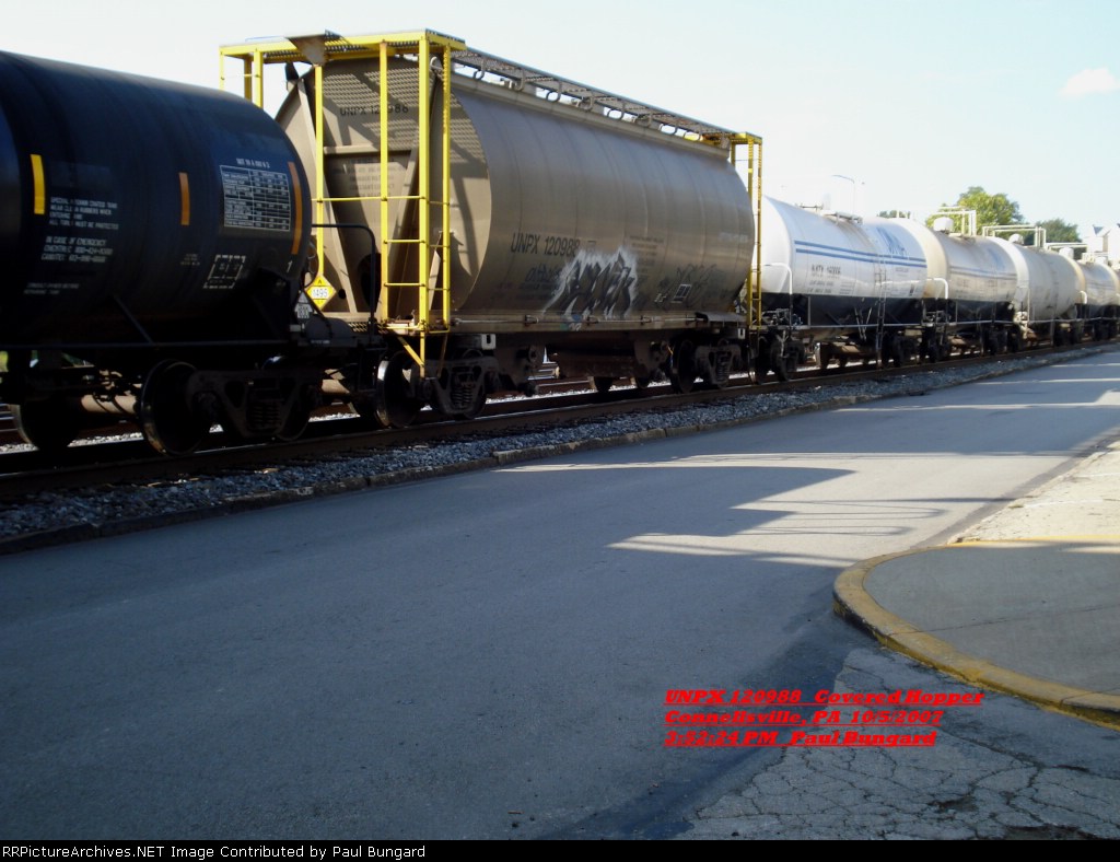 UNPX 120988 Covered Hopper Oct 5, 2007